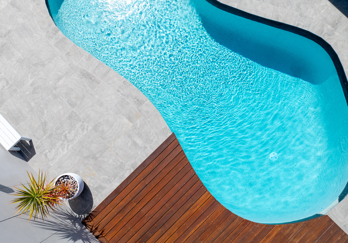 Choosing The Right Finish For Your Concrete Pool | Lynx Landscaping